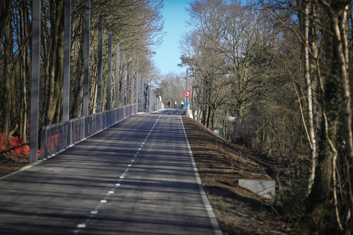 Eerste fietsbrug over Noord-Zuidverbinding geopend in Houthalen ... Eerste fietsbrug over Noord-Zuidverbinding geopend in Houthalen ...