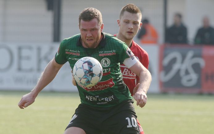 Trainer Peter Devos verrast met vijfmandefensie en onuitgegeven elftal ...