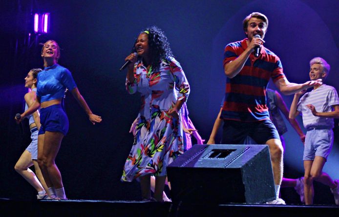 Kinderen genieten van eerste show van #LikeMe in de Proximus Pop-up ...