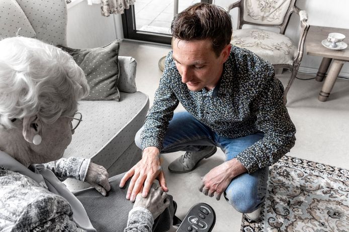 Op het werk van Lennert is de dood altijd dichtbij: hij zag al ...