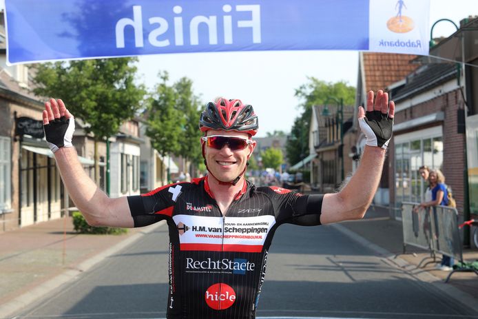 Patrick Bos zegeviert voor derde keer in Bavaria-ronde van Lieshout ...