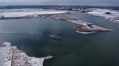 Een tijdelijk ‘eiland’ in het Lingemeer: een voorbode voor de drijvende ...