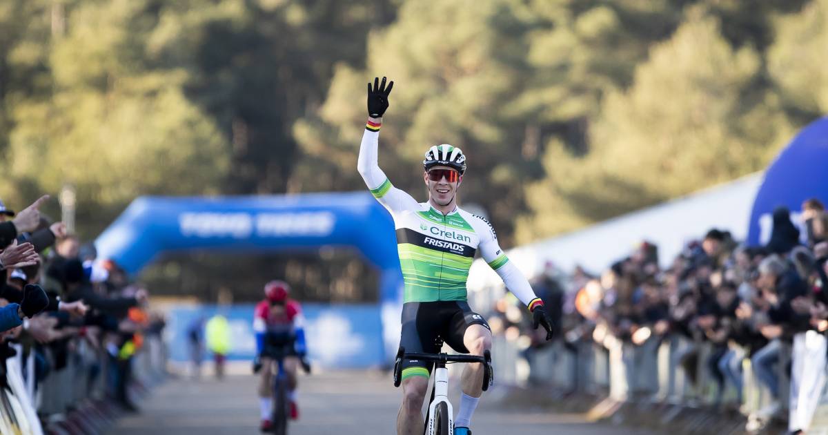 Laurens Sweeck sluit seizoen af met zege in Oostmalle | Veldrijden | hln.be