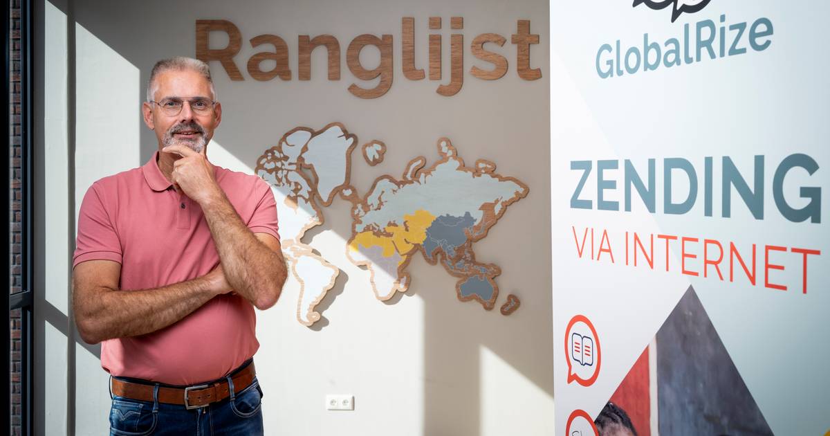 Stichting oud-burgemeester Elburg heeft 12 miljoen volgers: ‘Wij kunnen ...