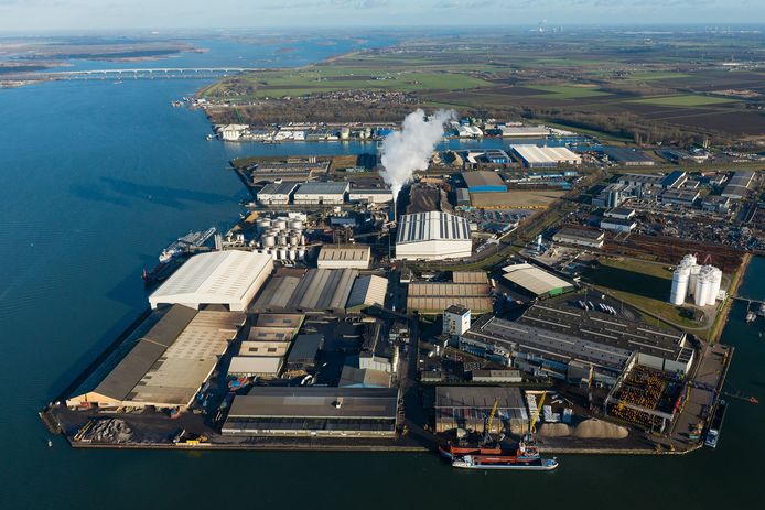 ATM Moerdijk bijna in de problemen met asfaltgranulaat | Moerdijk ...