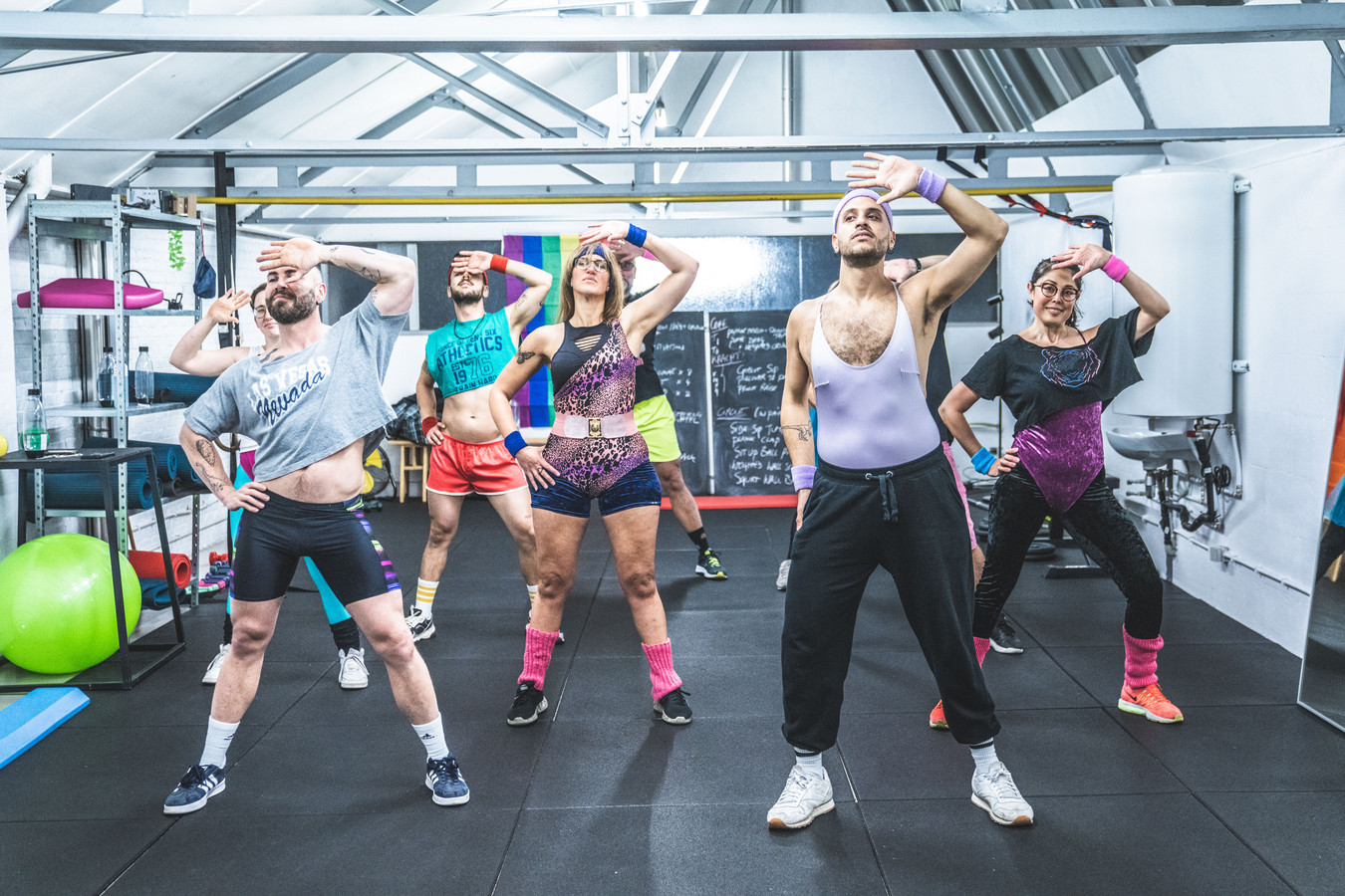 REPORTAGE. Op bezoek in de Queer Gym: “In een andere fitness zou ik mij ...