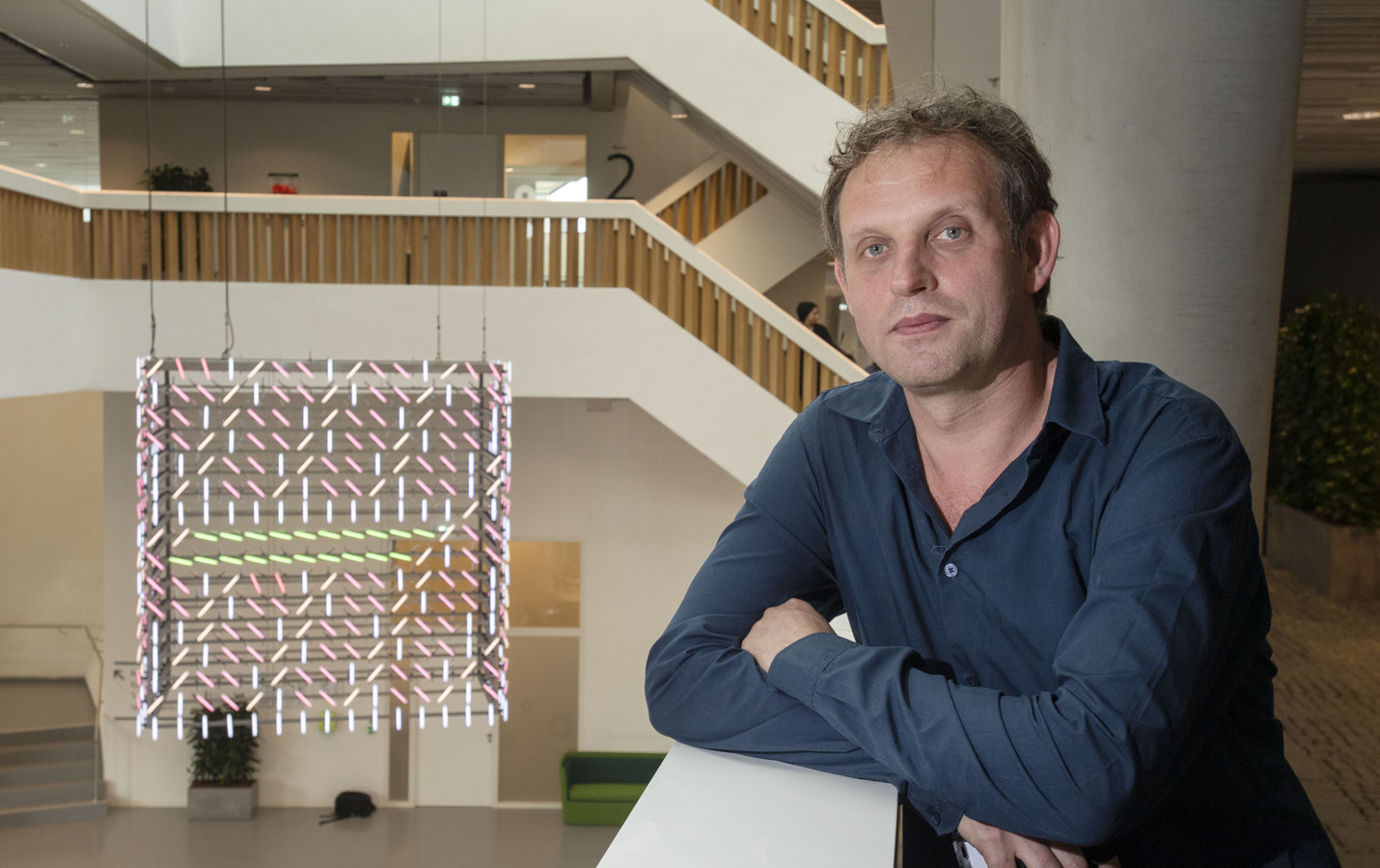 Hengelo in 74 lichtcomposities: ‘Trots op de geschiedenis’ | Foto | AD.nl