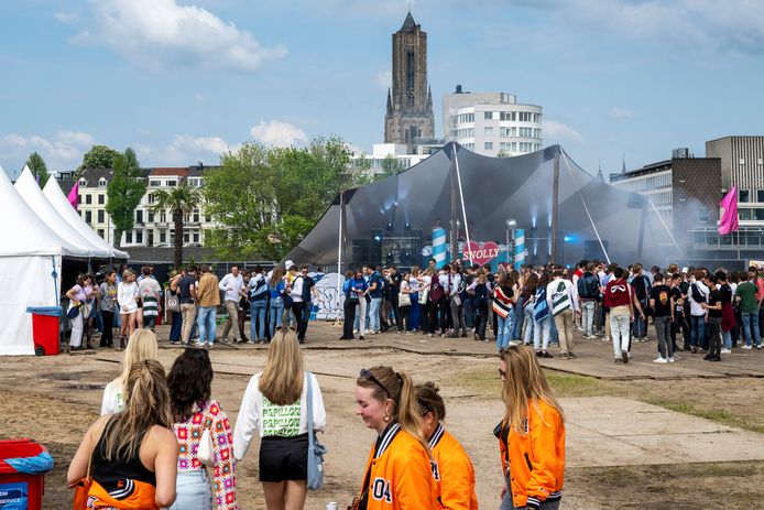 Studentenfeest Stadsblokken was korte tijd ‘3 decibel te hard’: ‘Maar ...