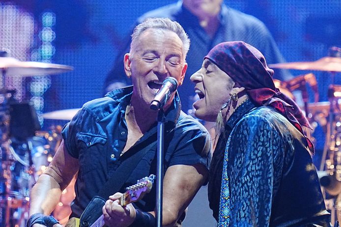 Bruce Springsteen herstelt nog van maagzweer, maar is al in “topvorm ...