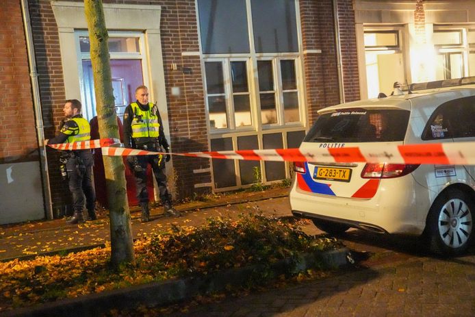 Man (26) raakt lichtgewond bij ruzie in Helmondse woning, onbekende ...