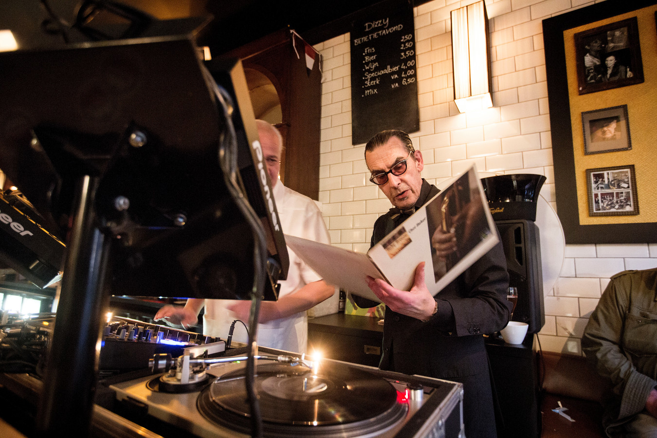 Gerard veilt unieke tekening van Herman Brood: ‘Getekend in Rotterdams ...