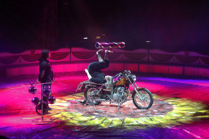 Nieuwe show Circus Herman Renz in première, zonder wilde dieren ...