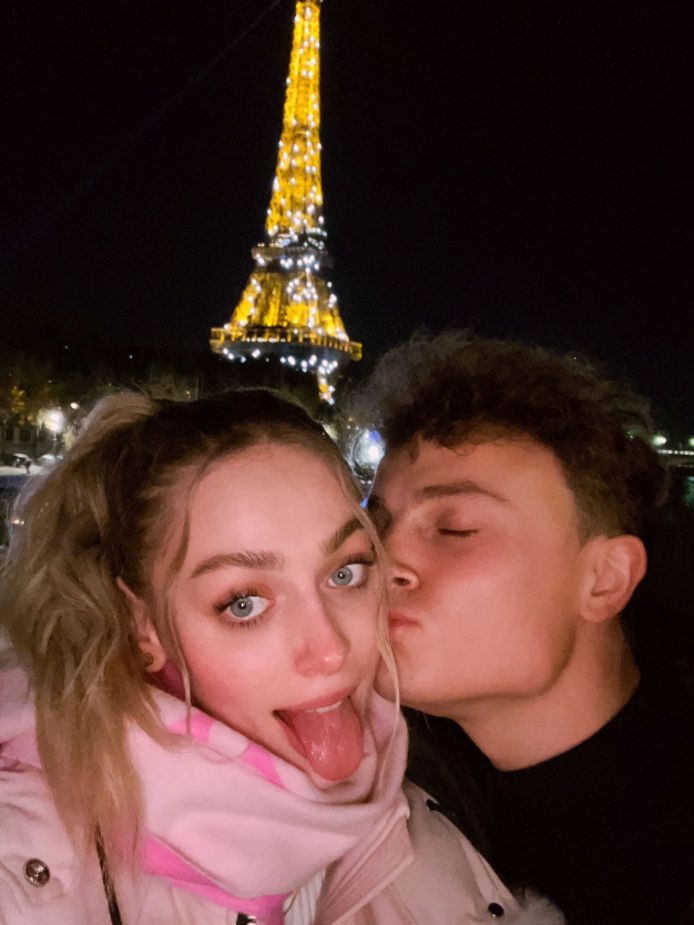 “Ik ben verliefd en iedereen mag het weten”: Camille stelt haar ...
