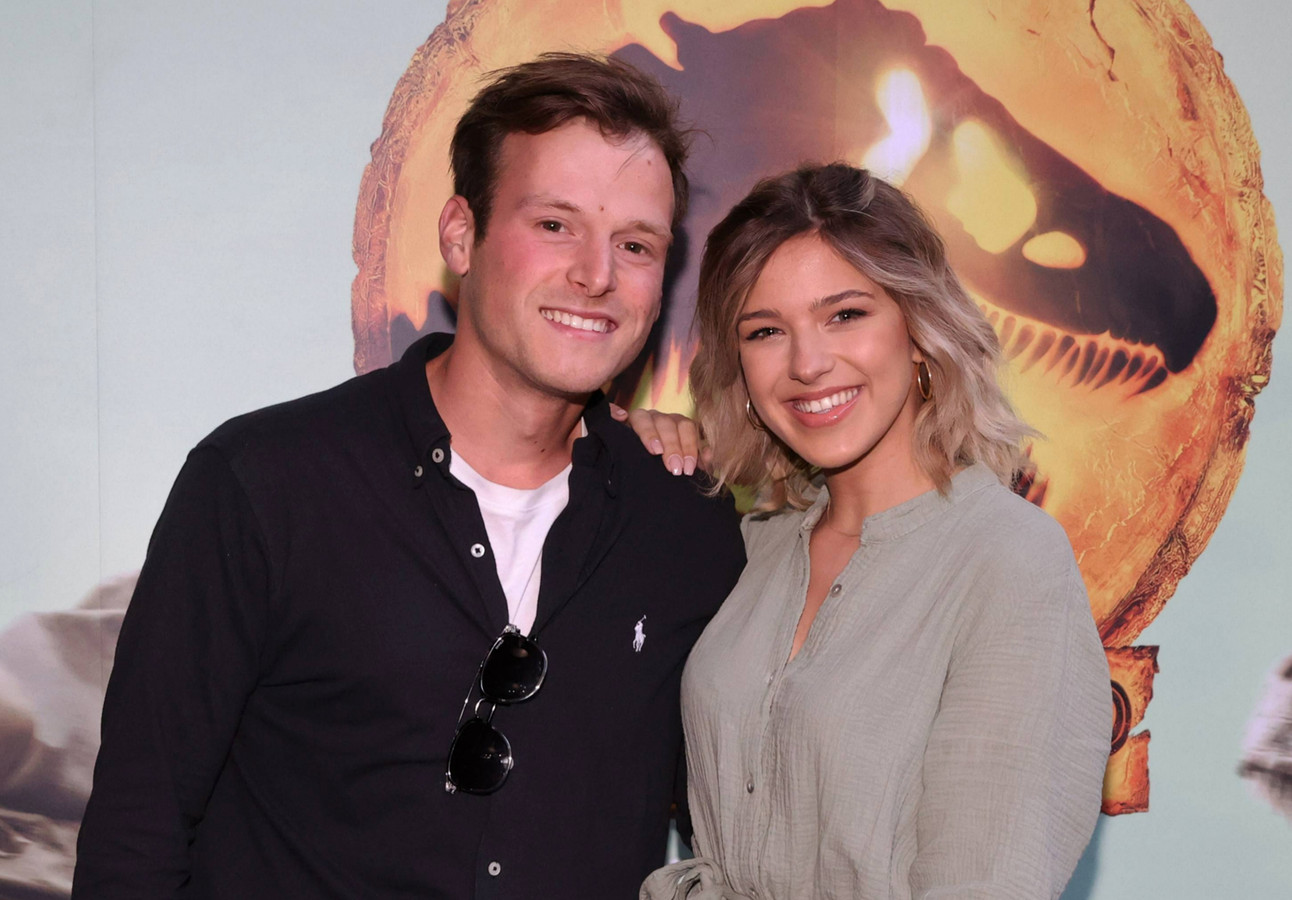 'K2 zoekt K3'-finaliste Amy Courtens verbreekt verloving: “Moeilijk ...