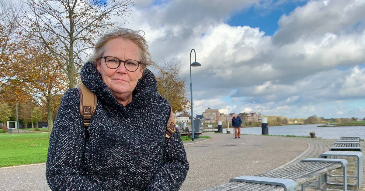 Magda mist haar overleden partner Aalt en herdenkt hem met ‘de telefoon ...