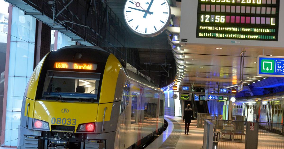 Seul un train sur deux est ponctuel aux heures de pointe | Belgique ...