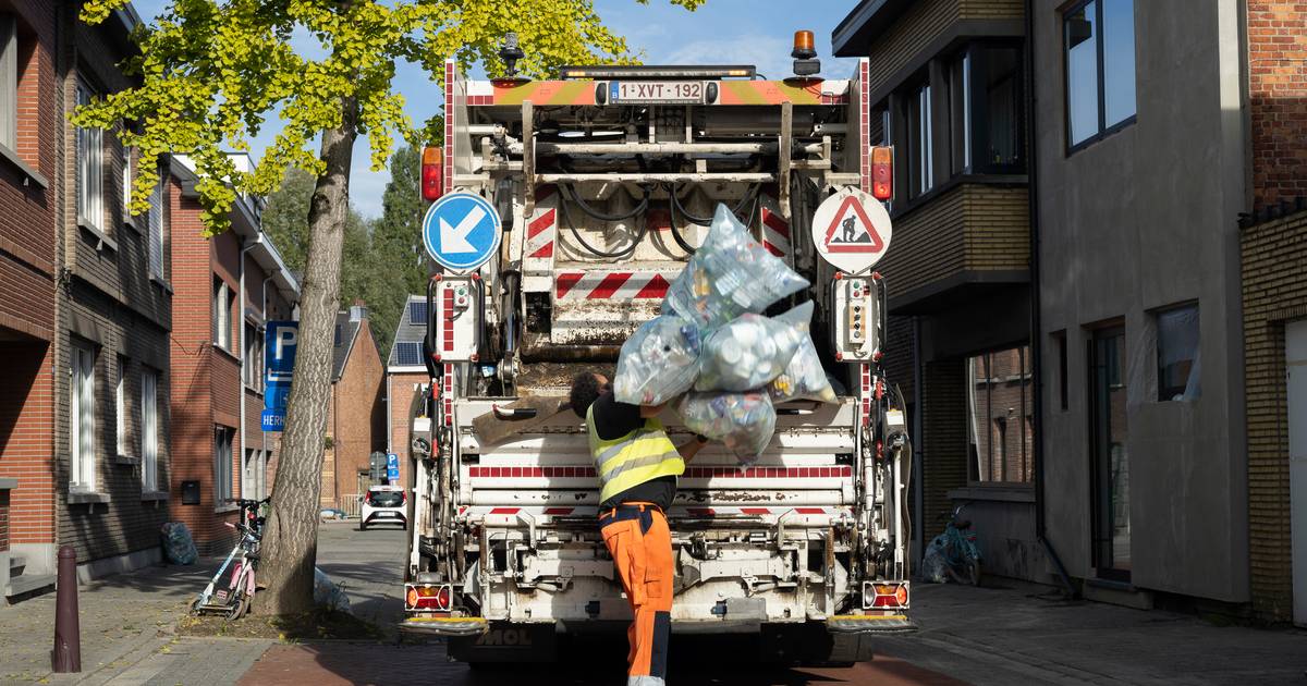 Afvalberg slinkt verder: zoveel afval wordt er jaarlijks in Brugge ...