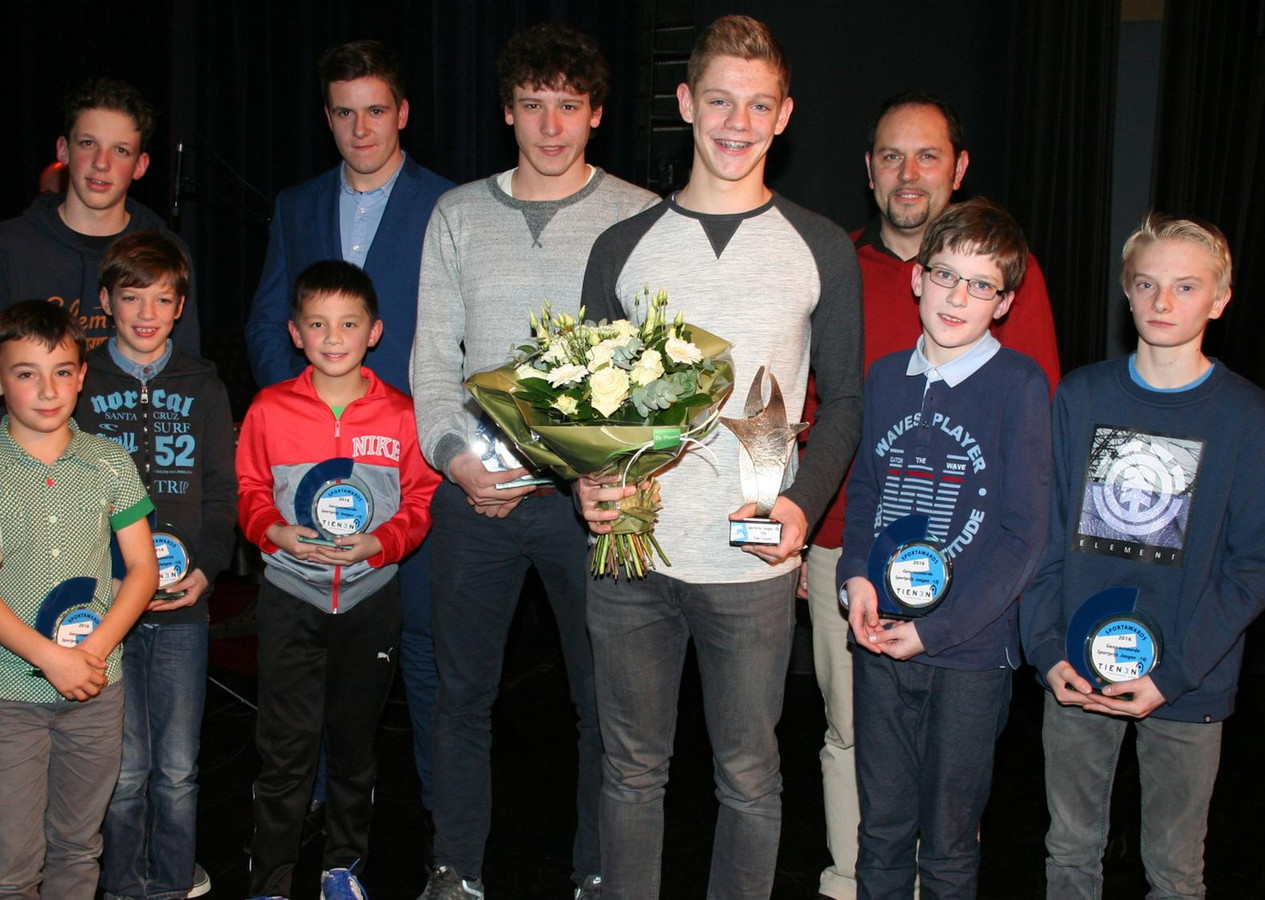 Stan Franckx volgt zichzelf op bij sportawards | Foto | hln.be