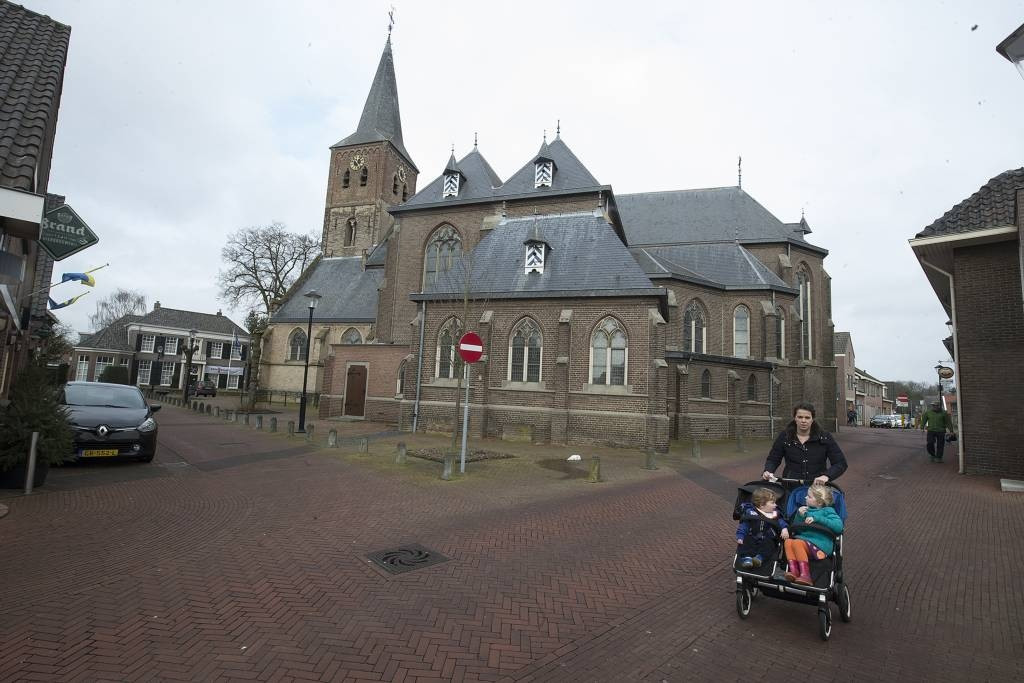 Stoelendans centrum Wehl begint | Foto | gelderlander.nl