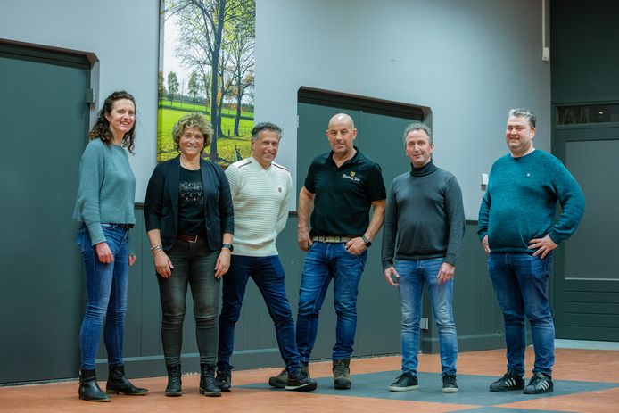 Bestuur dorpshuis verrast door brief over geldproblemen: ‘We vallen ... Bestuur dorpshuis verrast door brief over geldproblemen: ‘We vallen ...