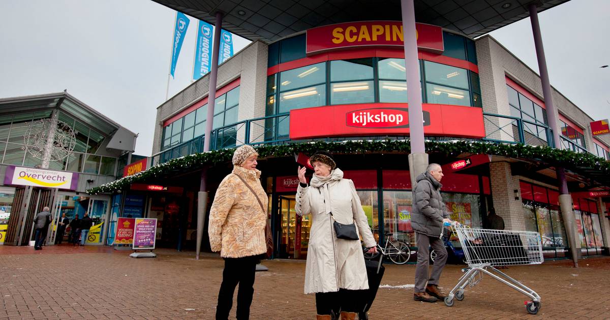 Niemand schrikt van brandalarm in winkelcentrum Overvecht, die loeit ...