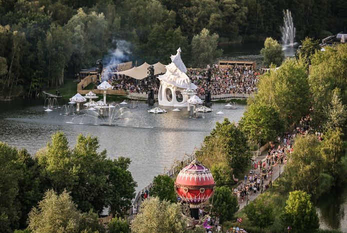 IN BEELD. Indrukwekkend: dit is Tomorrowland vanuit de lucht ...