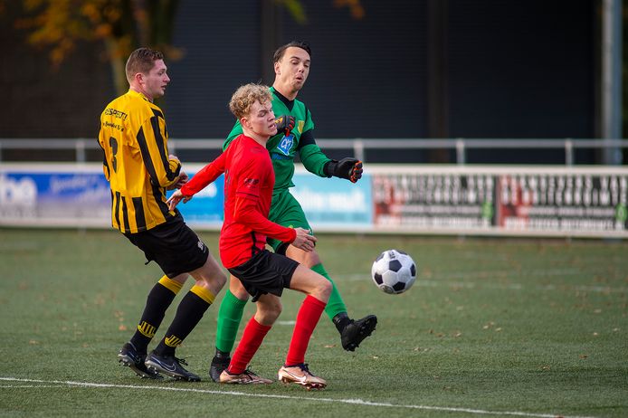 Derde klasse en lager: WWNA geeft zege uit handen, duidelijke ...