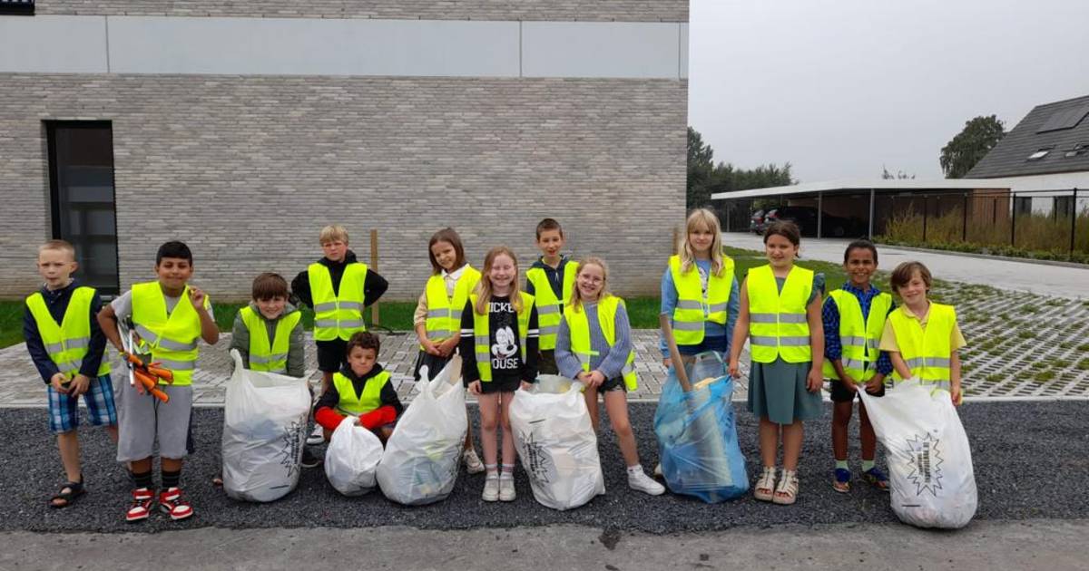 Scholieren ruimen buurt op voor World Cleanup Day: “Per volle afvalzak ...