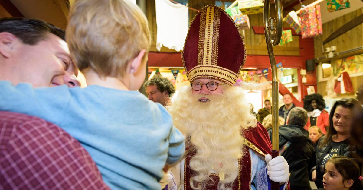 Sinterklaas houdt in Nuenen ‘meet-and-greet’ niet binnen, maar buiten op parkeerplaats | Geldrop ...