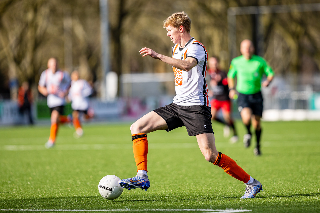 Wie speelt volgend seizoen waar? Alle transfers in het amateurvoetbal ...