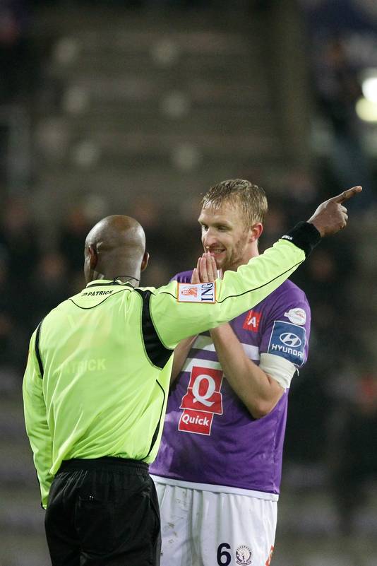 Afscheid van Rupel Boom, rode kaart nekt Beerschot | Belgisch Voetbal ...