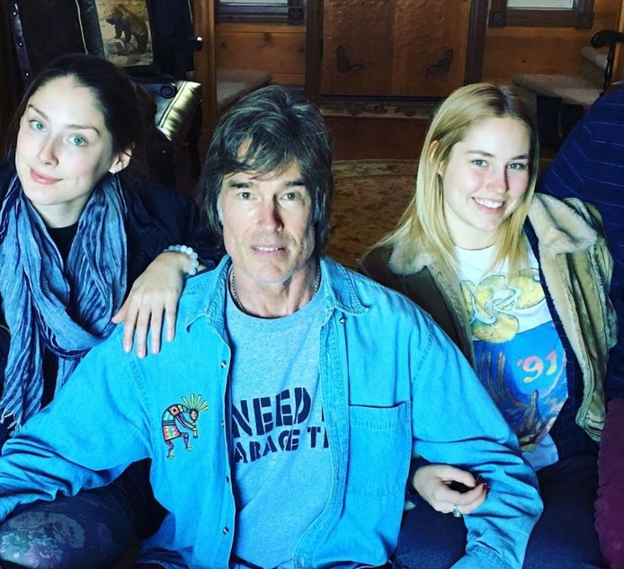 Hollywoodster Ronn Moss zit al weken vast in Vlaanderen: “Ik mis mijn ...