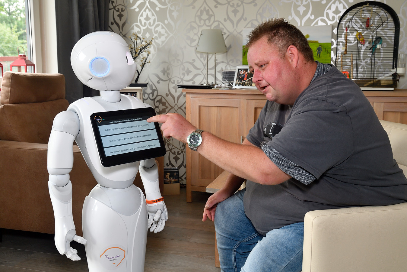 Robot maakt mensen met beperking zelfstandiger en minder eenzaam | Foto ...