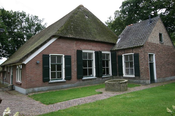 Bijzonder huis kopen? In Nijverdal staat dit monument te koop (waar ...