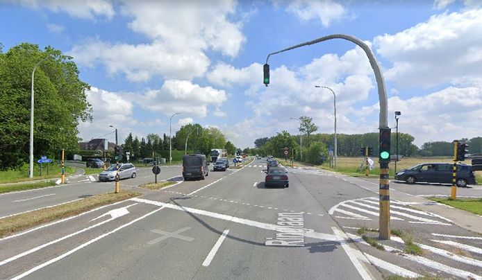 (Een van de)gevaarlijke kruispunt(en) op N43 wordt aangepakt, werken starten maandag | Deerlijk ...