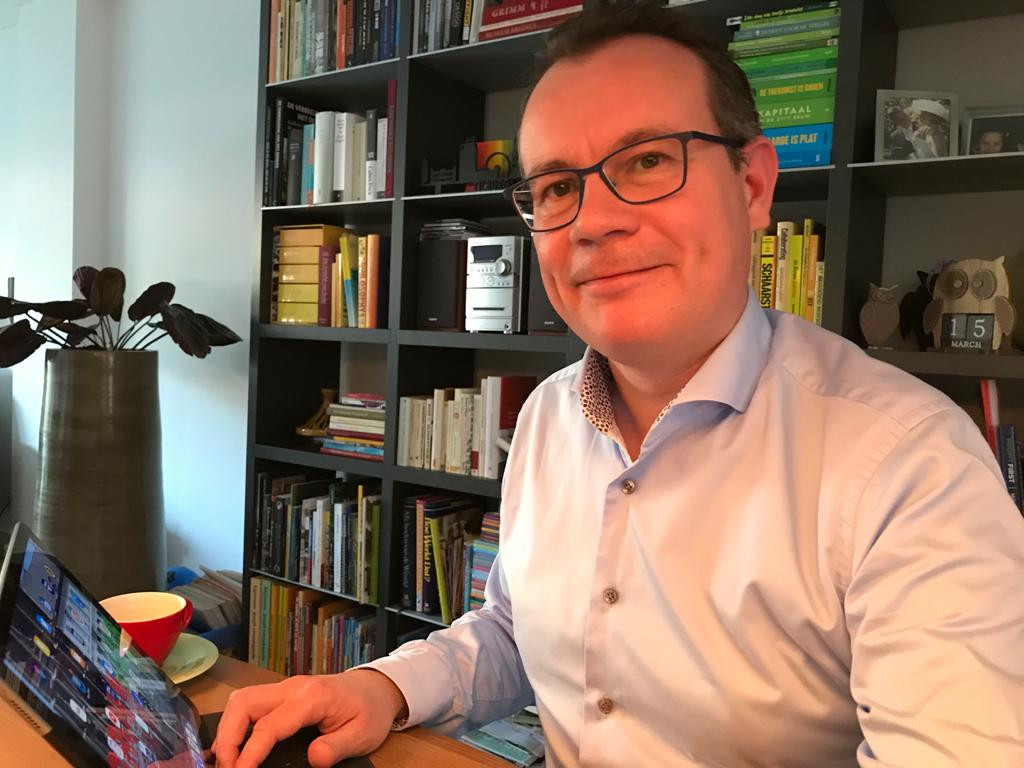 Ook het college van Tilburg zit thuis, maar de stad moet verder | Foto ...