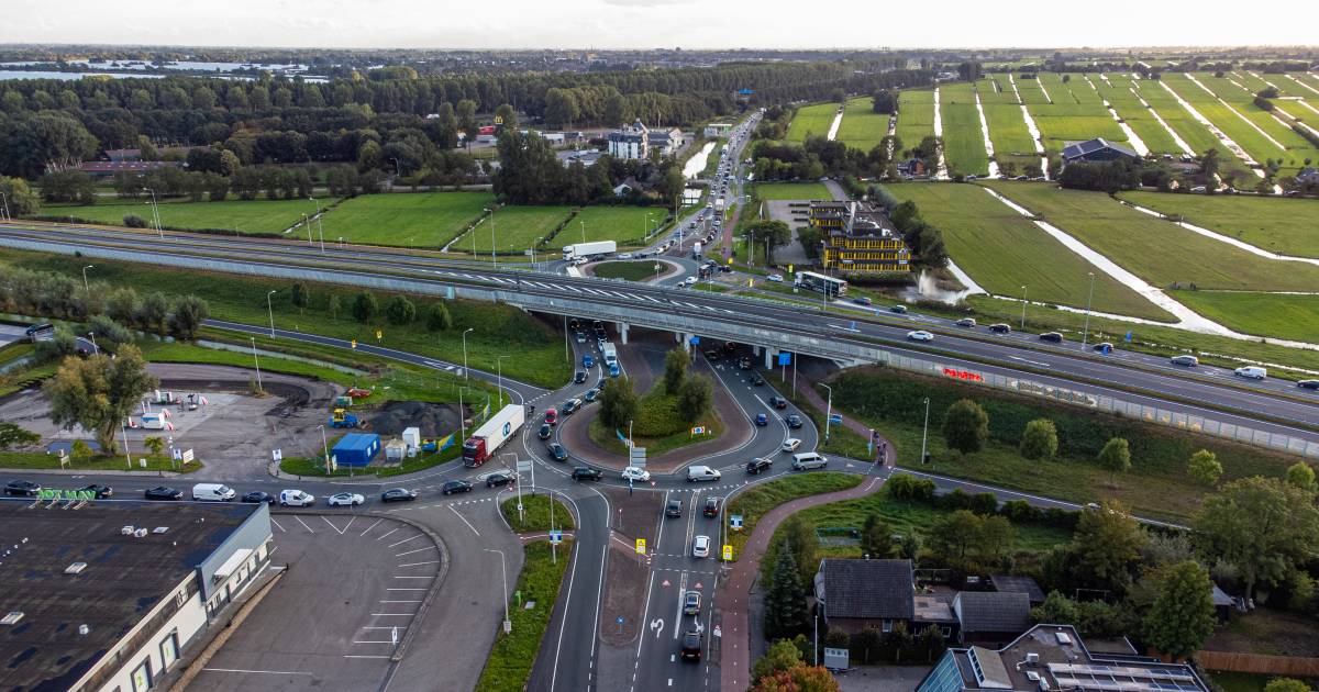 Veld naast rotonde Goudseweg in Bodegraven in beeld voor woongebouw ...