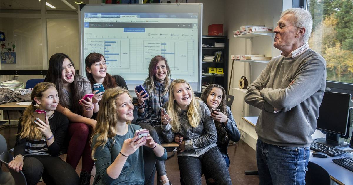 Schoolklas geeft docent feedback via nieuwe app | Binnenland | AD.nl