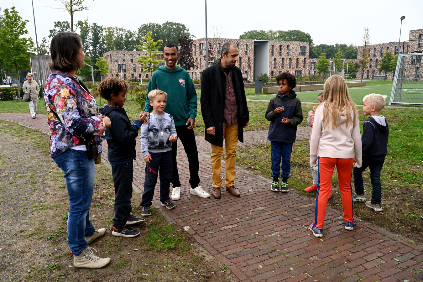 Open dag azc Grave: ‘Als politie of ambulance met sirenes hier aankomt, is er niet altijd iets ...