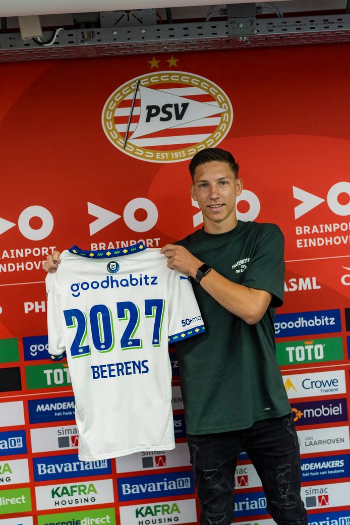 Papa is 36 en heeft bij PSV al meegemaakt wat Jairo (15) nu gaat doen: ‘Ik wil verder komen dan ...
