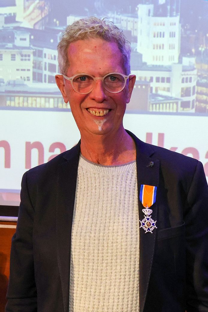 Willem Stam wordt beloond voor wijkgericht werken | Eindhoven | ed.nl