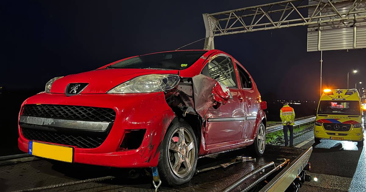 Ongeluk op A1 bij knooppunt Beekbergen zorgt voor files in avondspits | Apeldoorn | AD.nl