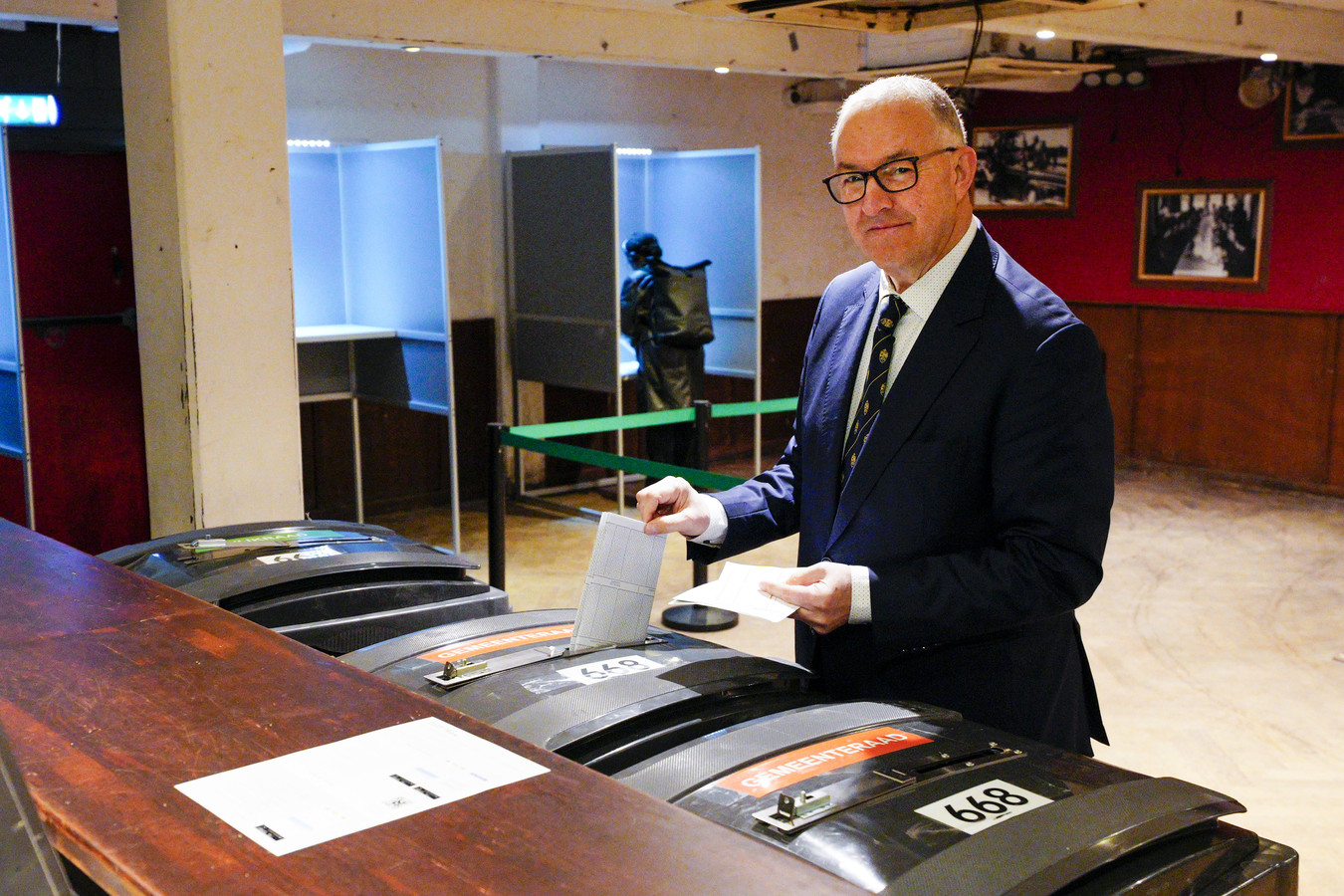 Lage opkomst verkiezingen Rotterdam is 'historisch dieptepunt': waarom ...