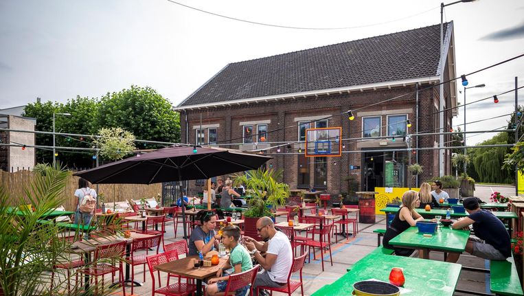 Terrastest: TonTonClub West is een zonnige speeltuin | Het Parool