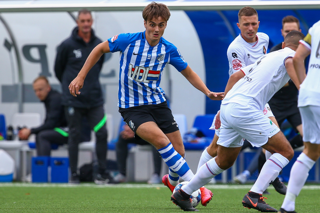 Kaj de Rooij eindelijk officieel speler van NAC | Foto | bndestem.nl