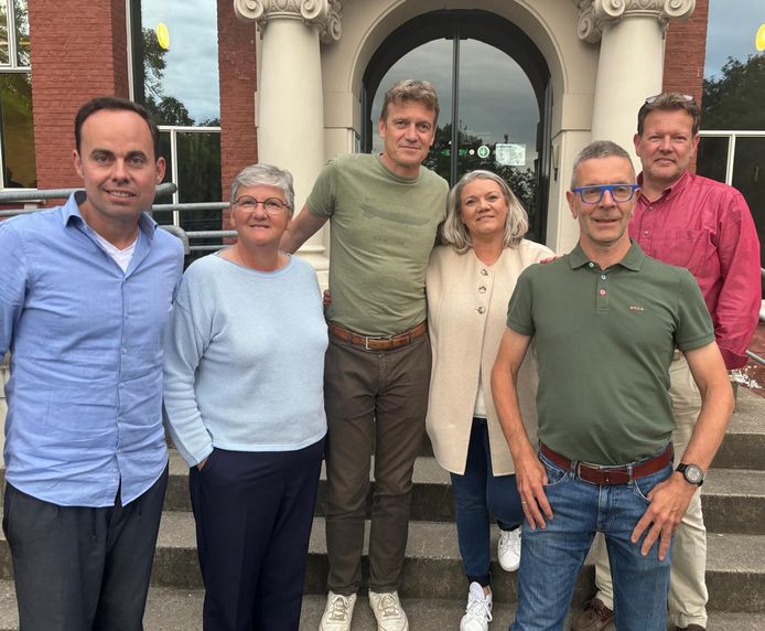 Uittredend justitieminister Paul Van Tigchelt trekt als ‘TEAM PAUL ...