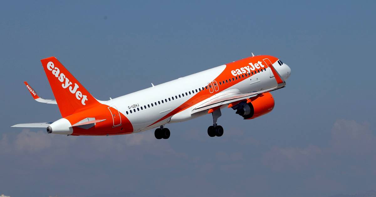 EasyJet schrapt stoelen om personeelstekort | Reizen | AD.nl