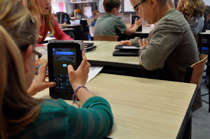 Speciale tablets gestolen uit basisschool Hengelo | Hengelo | AD.nl