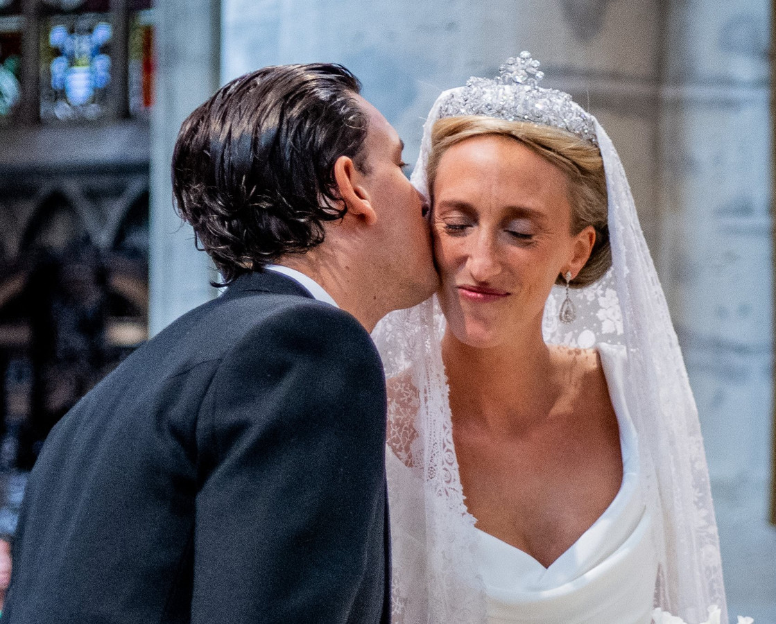 Vroeger zwaar gepest, nu zelfverzekerde bruid: maak kennis met prinses ...