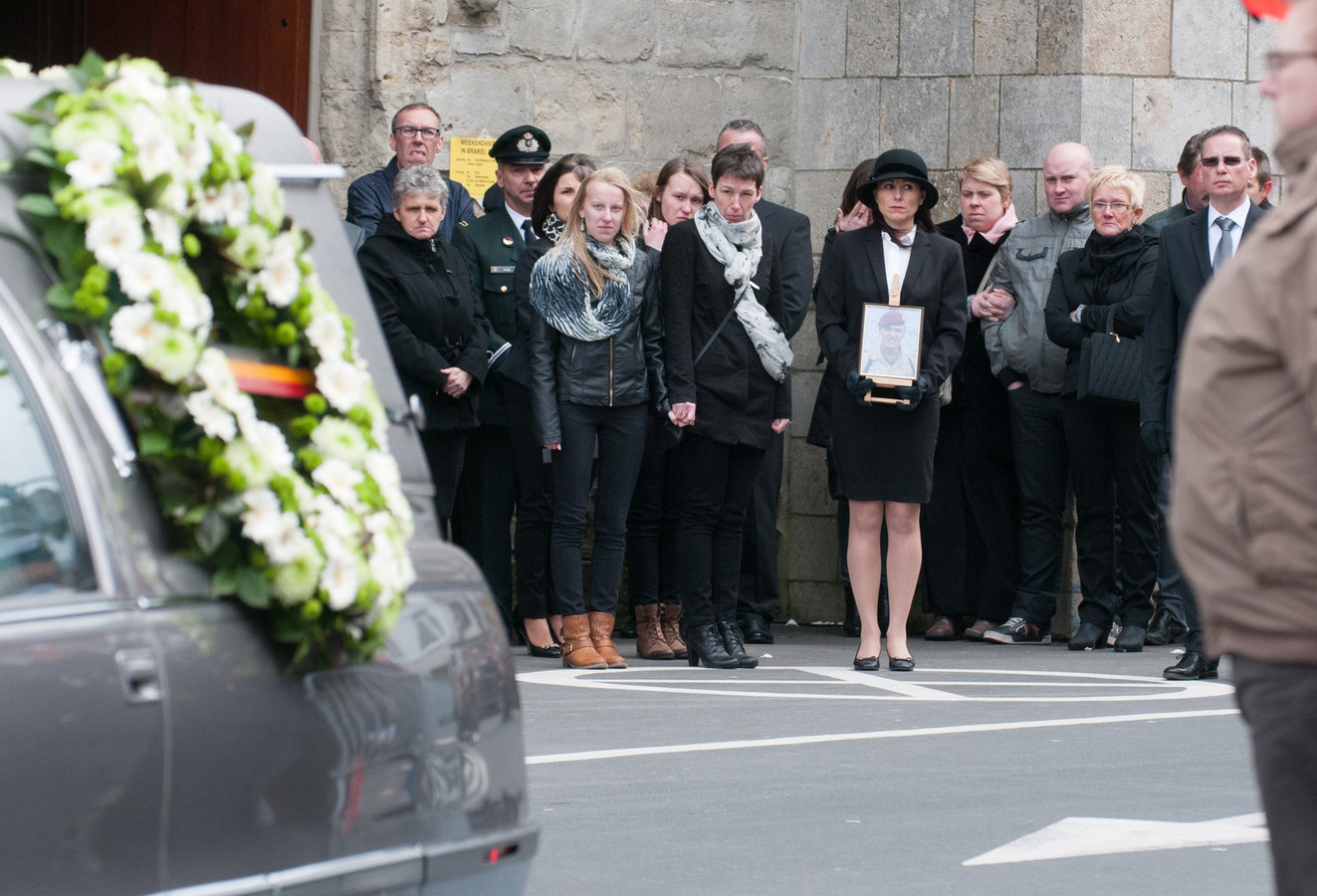 Militair afscheid van Ronny Piens | Foto | hln.be